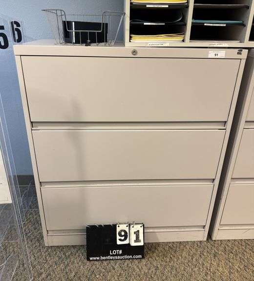 METAL 3-DRAWER CABINET UNIT - Bentley & Associates, LLC