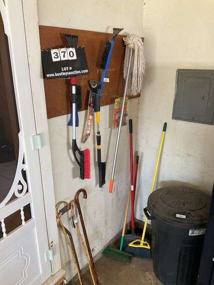LOT: ICE SCRAPER, BRUSHES, MOP, BROOM - Bentley & Associates, LLC