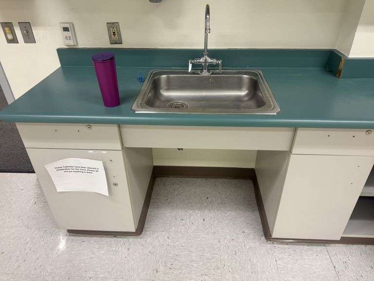 10 DOOR, 6-SHELF, 5-DRAWER, CABINET LOCKABLE W/ SINK - Bentley ...