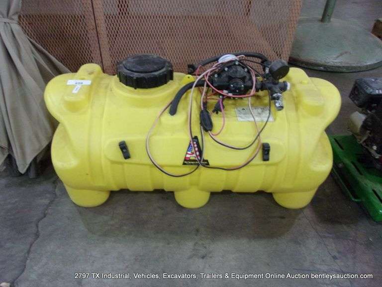 A1 MIST SPRAYING PRODUCTS POLY PORTABLE 25 GALLON CHEMICAL TANK ...
