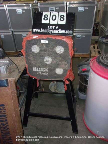 BLOCK CLASSIC FOAM BLOCK ARROW TARGET & METAL SHOP TOOL STAND - Bentley ...
