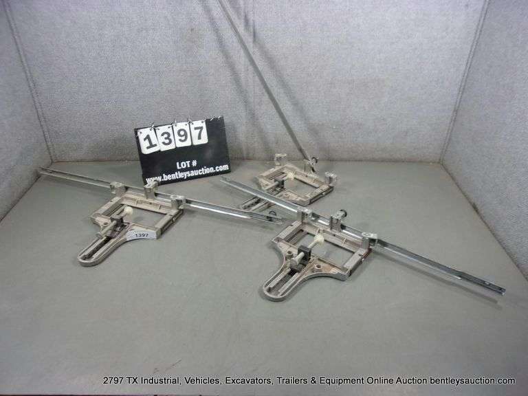 LOT: (3) DOOR HINGE ALIGNMENT JIGS - Bentley & Associates, LLC