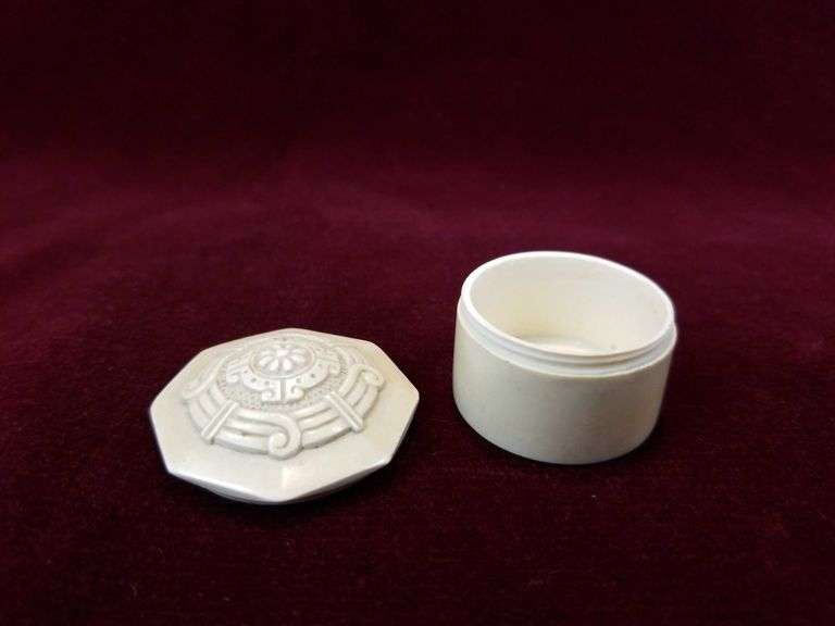 Ivory salt cellar - Bid-Assets Online Auctions