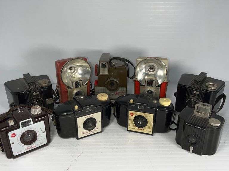Nine Collectible Plastic Camera’s - Bid-Assets Online Auctions