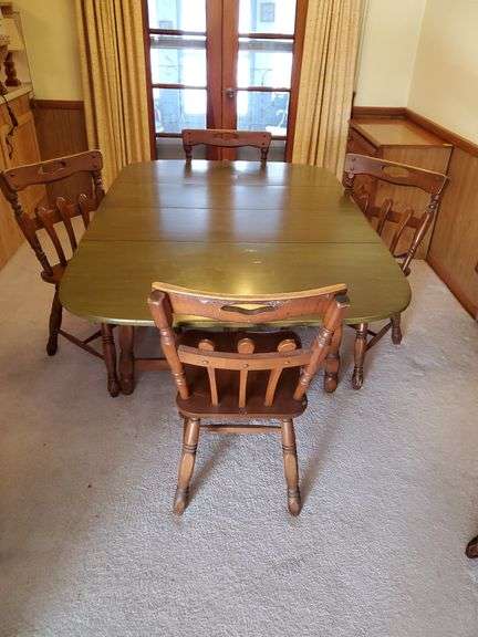 Moosehead Furniture Co colonial style drop leaf table with 6 chairs ...
