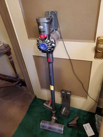 Dyson sweeper with attachments - Bid-Assets Online Auctions