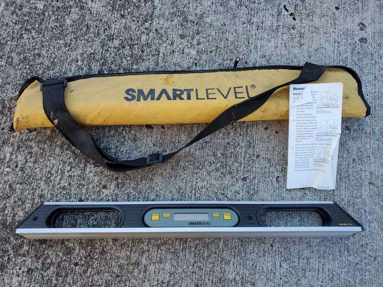 24-in Smart level with instruction manual and carry case - Bid-Assets ...