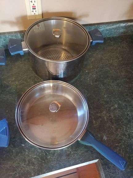 Set of 4 Walkaway Air Core cookware with lids. See photos - Bid-Assets ...