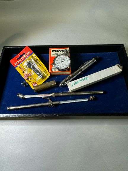 Zonex Stop watch (works), penlight, two thermometers in metal cases ...