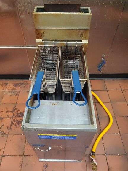 Pitco Friolator model 35C + - s double baskets commercial gas deep ...