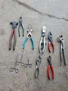 Lot assorted pliers and scissors - Bid-Assets Online Auctions
