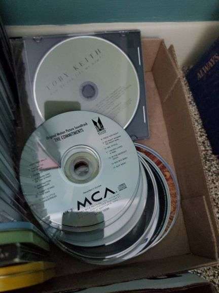 Group of DVD collections including everybody loves Raymond, Johnny ...