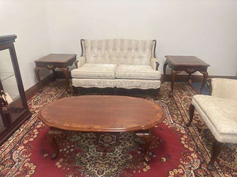2 burled scalloped edges end tables with Queen Anne Legs (22”W x 26”D x ...