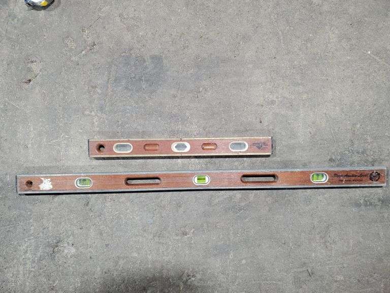 48-in Port Austin wood level, 24-in Peerless wood level - Bid-Assets ...