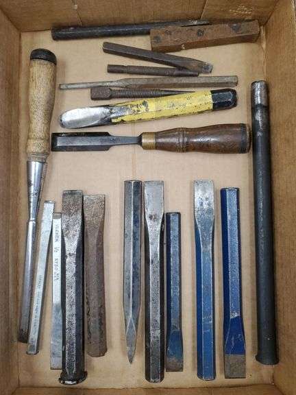 Assorted wood chisels, masonry chisels, punches. - Bid-Assets Online Auctions