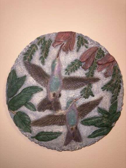 Hummingbird Garden Stone - Bid-Assets Online Auctions