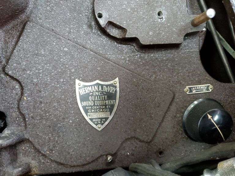 Antique Herman DeVry Chicago #113 motion picture portable projector ...