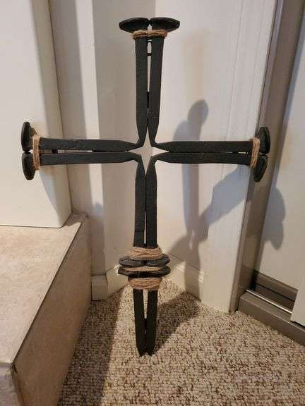 Railroad spike cross - Bid-Assets Online Auctions