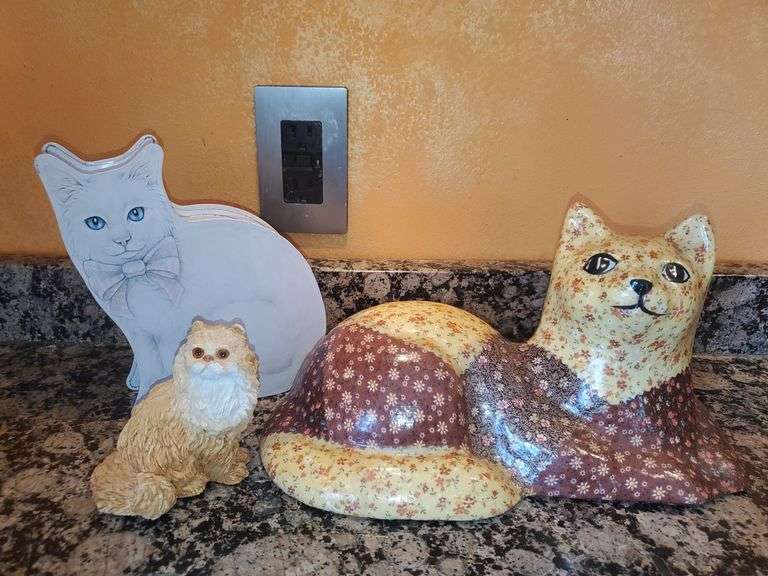 3-Piece Vintage Cat Home Decor including Cat Shaped Tin, Quilt ...