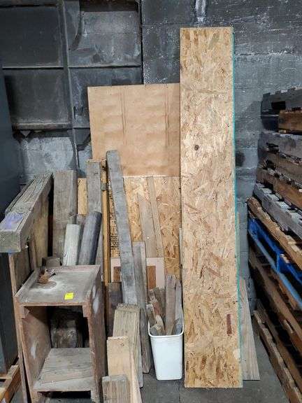 Lot including scrap wood - Bid-Assets Online Auctions