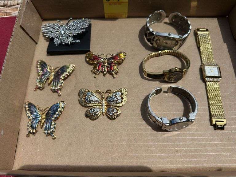 5 butterfly brooches (1 by Vera Wang, 1 Monet) plus Geneva & Studio ...
