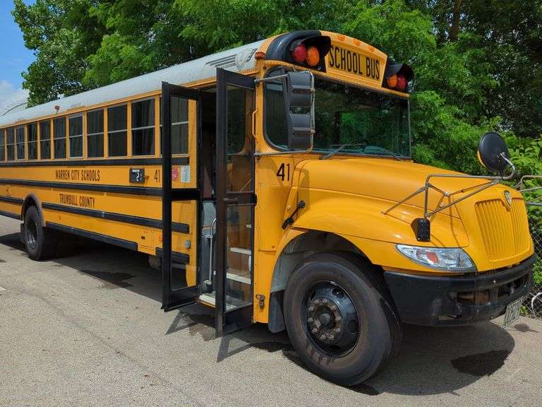 2015 IC Bus LLC model pb10500 manufactured 02-04-14, Cummins Diesel ...