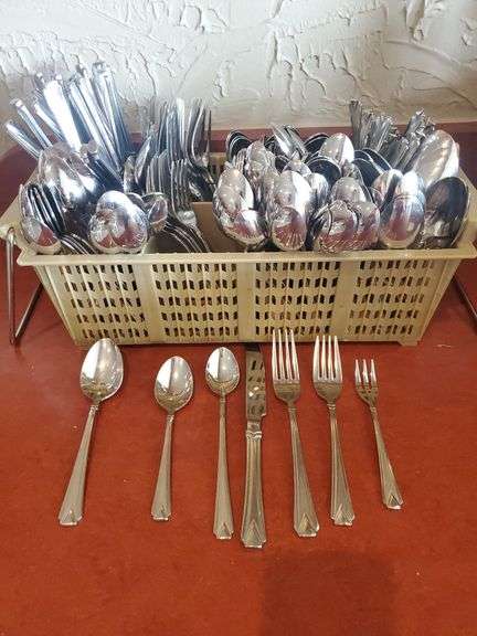 Walco stainless steel flatware which includes 26 ice teaspoons... 12 ...