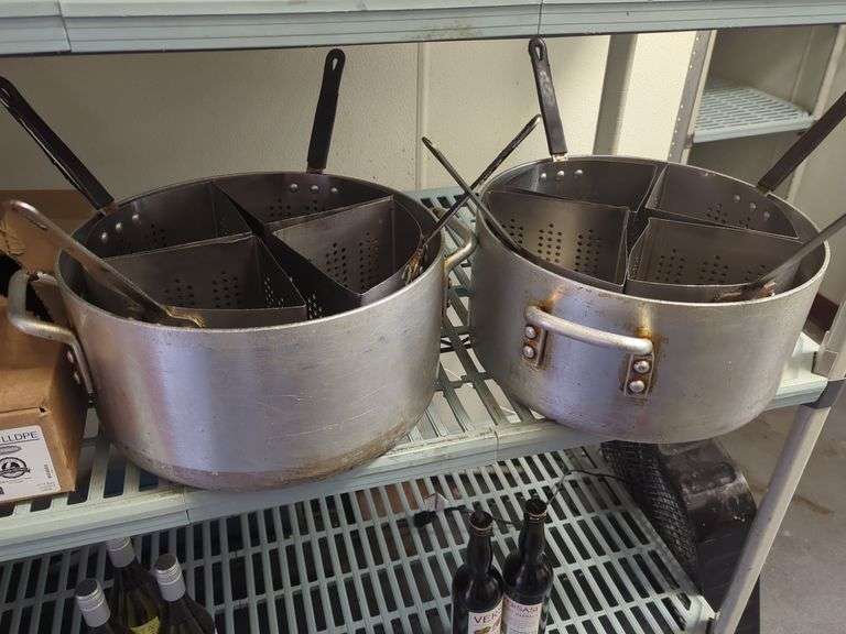 Aluminum braizer pan with 4 pasta drops. X2 - Bid-Assets Online Auctions
