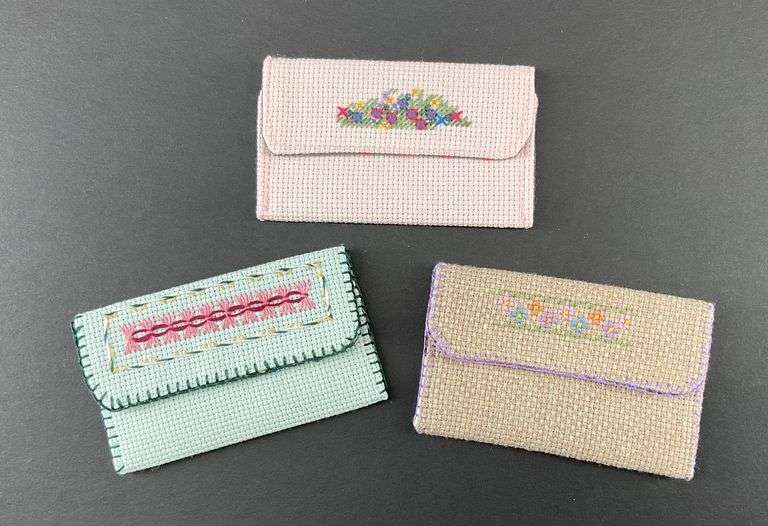 Three (3) Gift Card Holders - Bartlett Auctions Inc.