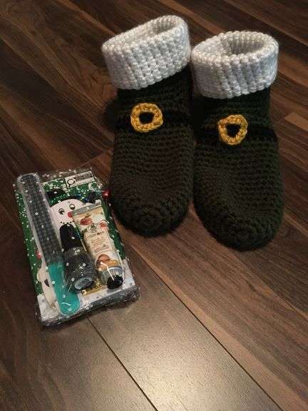 Handcrafted Elf Slippers (Adult) - Bartlett Auctions Inc.