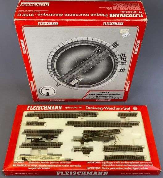 N-Scale Fleischmann Track Set and Turn Table - Bartkus Auctioneers