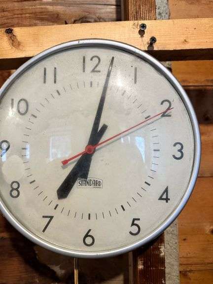 GARAGE LOT: Electrical Standard Wall Clock School Plugs in Model 470 ...