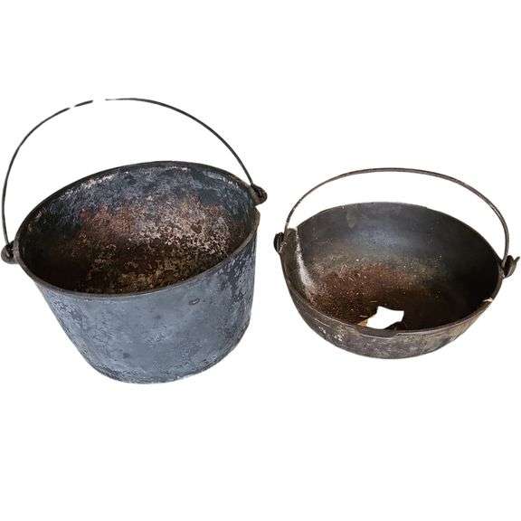 2 Vintage Cast Iron Cauldrons Bale Handles - Bartkus Auctioneers