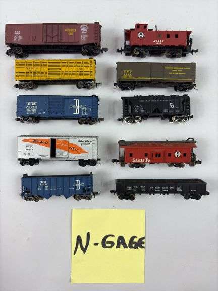 N LOT 10 Train Cars Caboose Reefer Box Hopper - Bartkus Auctioneers