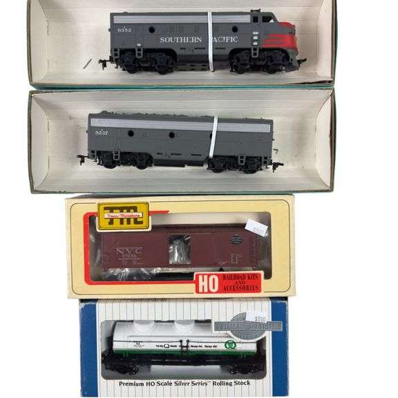 HO LOT Train Cars Dummy Engines SP NYC Tanker Freight - Bartkus Auctioneers
