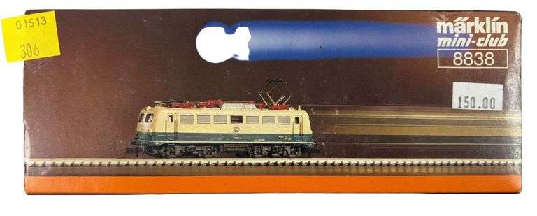 Z Marklin Mini-Club 8838 Trolley Electric Street Car - Bartkus Auctioneers