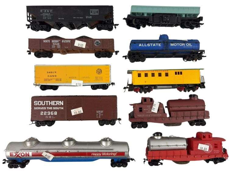 HO LOT 10 Train Cars Tanker Hopper Box Caboose EXXON - Bartkus Auctioneers