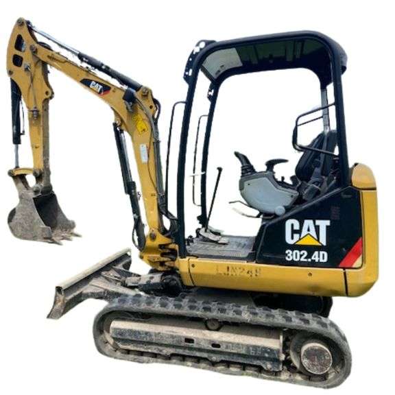 2013 CATERPILLAR 302 4D Mini Excavator 18hp, 3-cylinder Yanmar engine ...