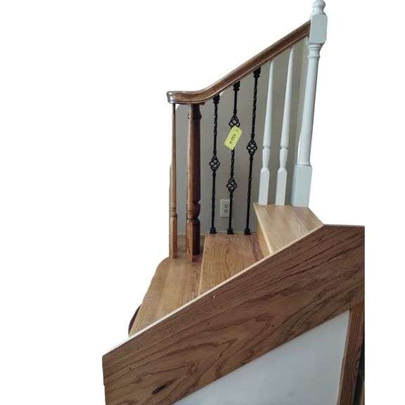 Wood Stair Display w/ Spindles - Bartkus Auctioneers