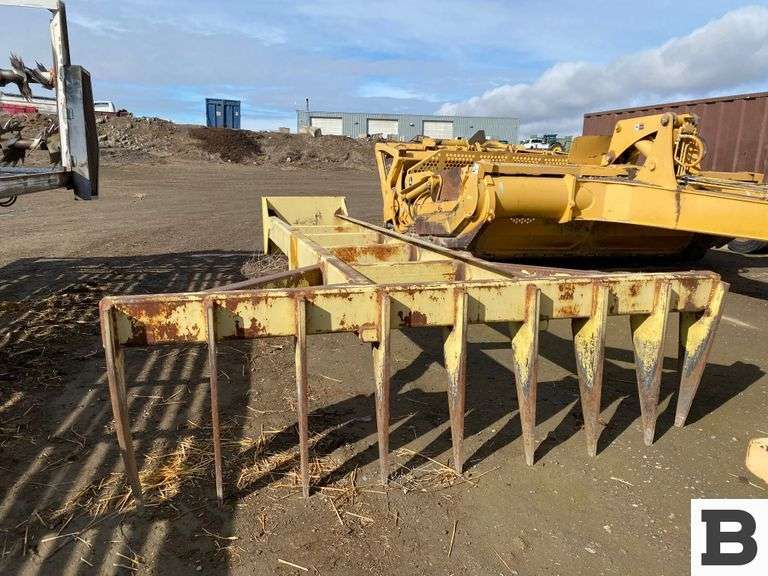 Custom Silage Rake - Booker Auction Company