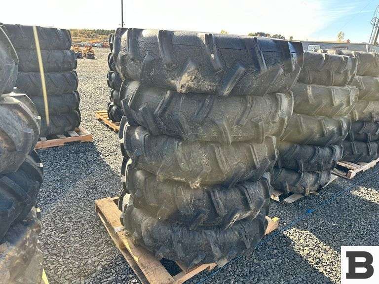 11.24.5 Circle Tires & Rims - Booker Auction Company