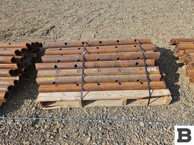 Freestanding Panel Columns - Booker Auction Company