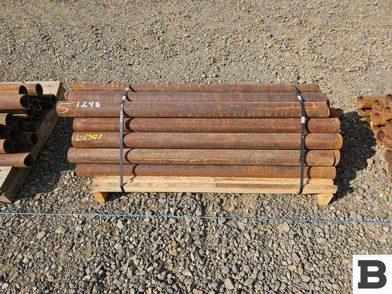 Freestanding Panel Columns - Booker Auction Company