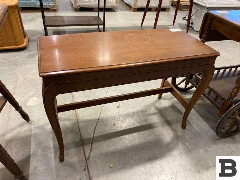 36" Entryway Table - Booker Auction Company