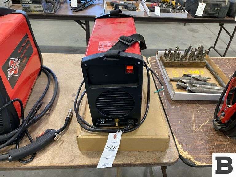 Heavy Duty Power Systems CUT-40M Inverter Plasma Cutter - Booker ...
