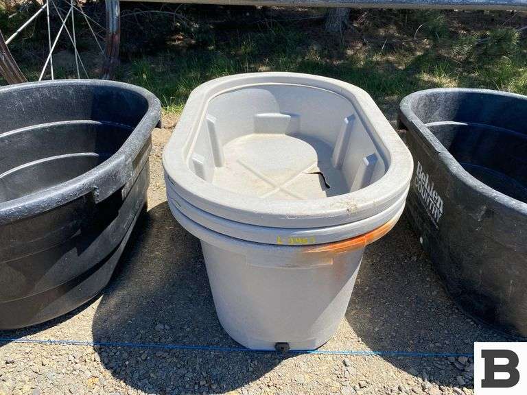 Behlen Country Rigid Poly Stock Tanks - Booker Auction Company