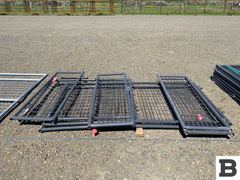 Behlen Country Sheep and Goat Kidding Panels - Booker Auction Company