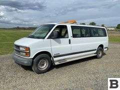 2000 Chevrolet Express 3500 Passenger Van - Booker Auction Company