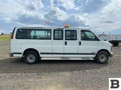2000 Chevrolet Express 3500 Passenger Van - Booker Auction Company