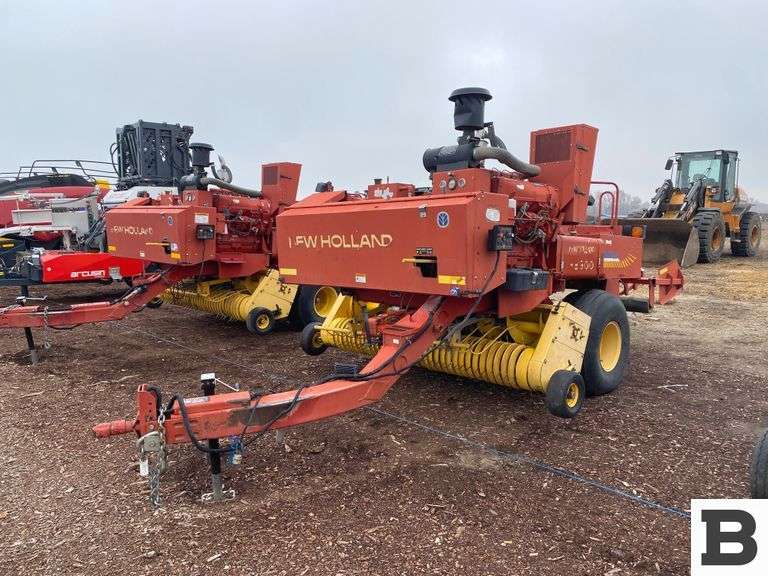 2002 New Holland BB900 Self-Propelled Small Square Baler - Wapato, WA ...